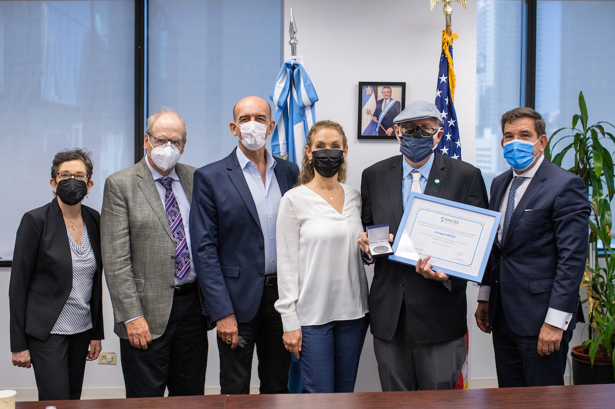 Argentinian Government Recognizes Dr. Enrique Mesri - InventUM